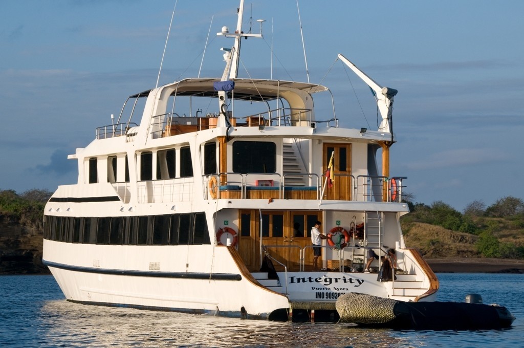 INTEGRITY Yacht Charter Details, Galapagos Islands charter yacht ...